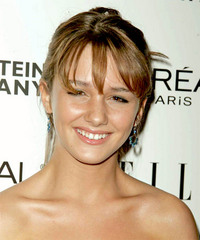 Celebrity Hairstyles For Women And Men To Try In 2024 - Page 17