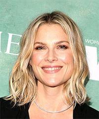 Ali Larter Hairstyles, Hair Cuts and Colors